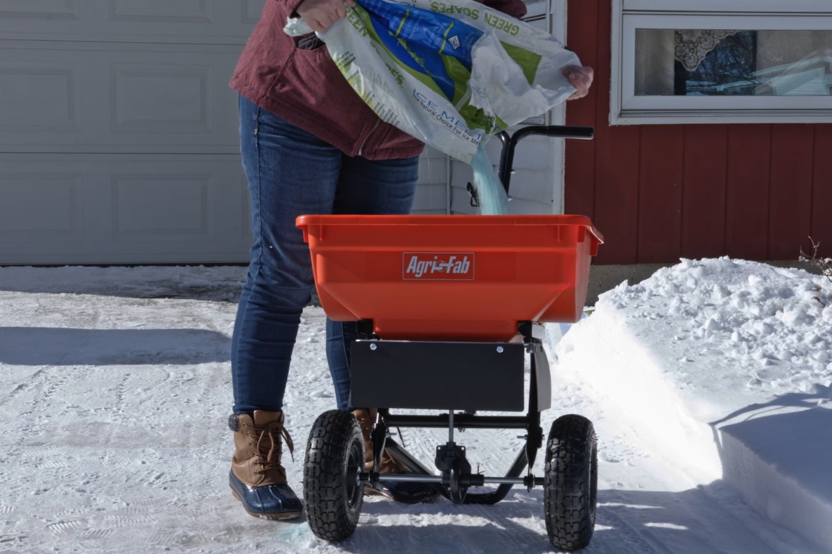 Agri-Fab, Inc. Lawn Care Made Easy